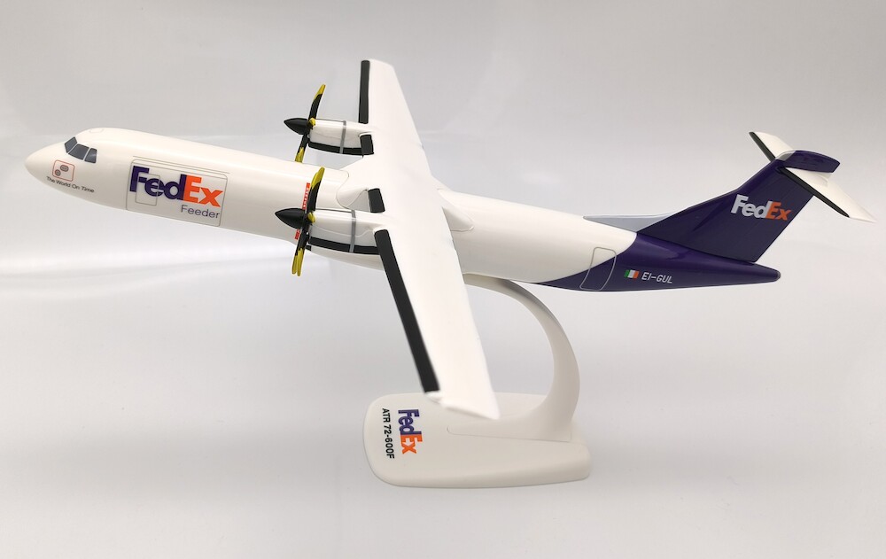ATR 72-600F FedEx EI-GUL collectible plastic aircraft model