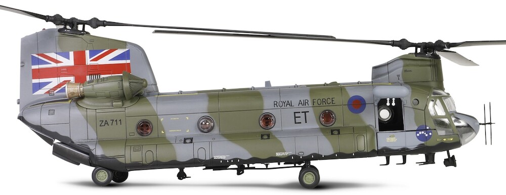 Boeing CH MK1 Chinook RAF Royal Air Force ZA711 No.7 Squadron ...